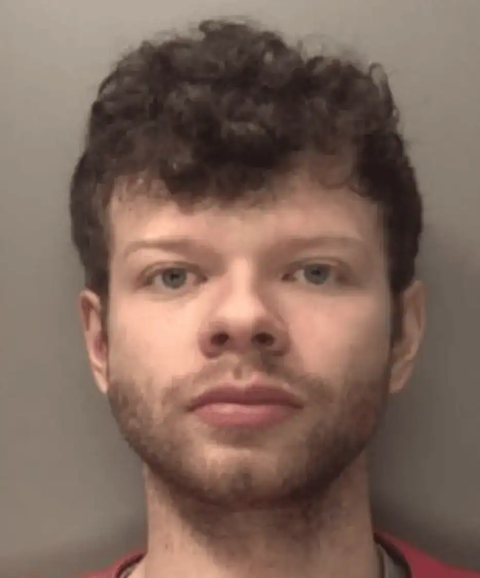 Have you seen Totton Girl Jade Healy ..? - UK News in Pictures
