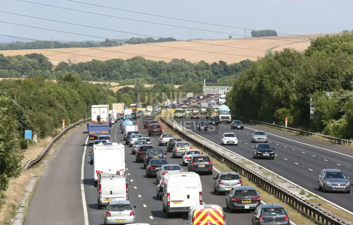M27 motorway to remain closed overnight for Emergency resurfacing work ...