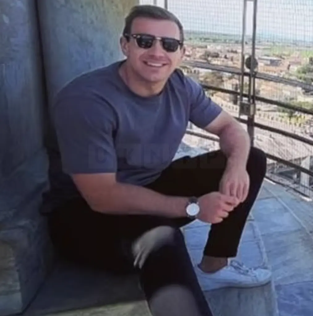 Second Ryanair Pilot Identified in Fatal M62 Crash as Captain Matt ...