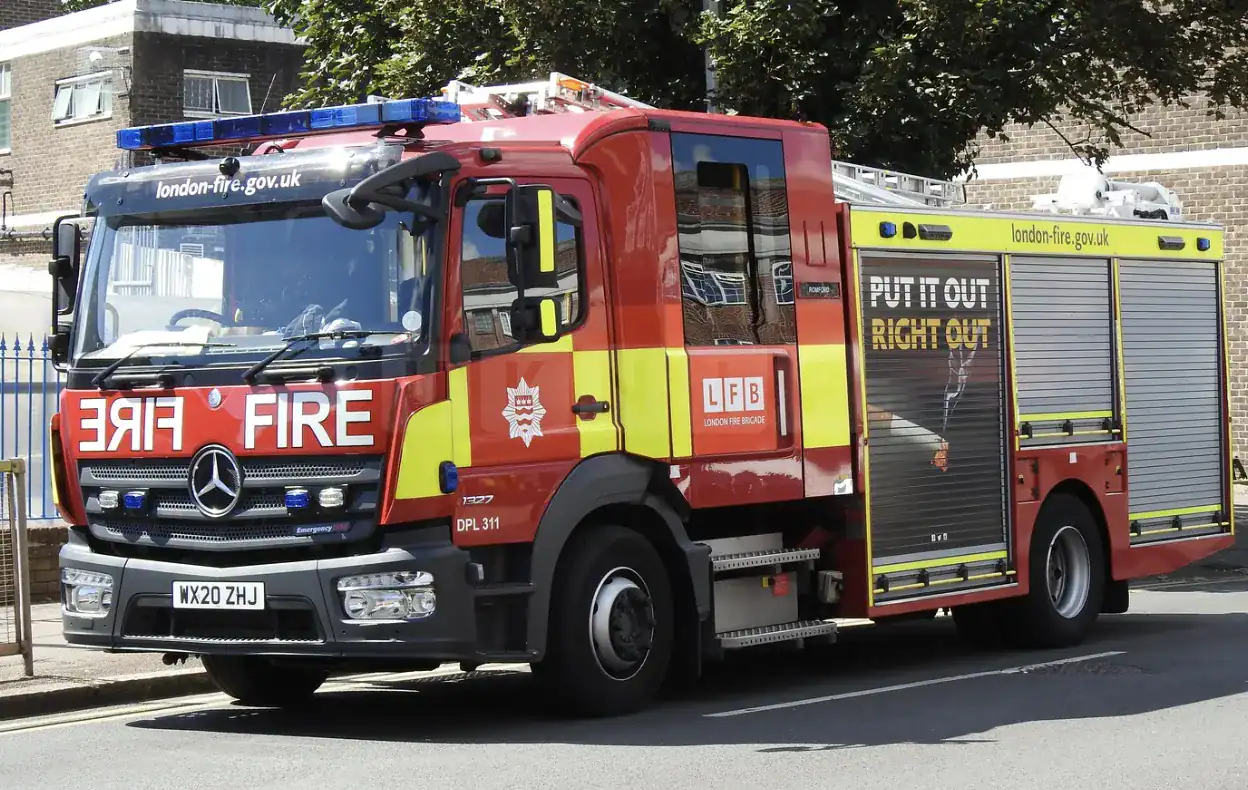 Pensioner Tragically Dies in Romford House Fire %-% UKNIP