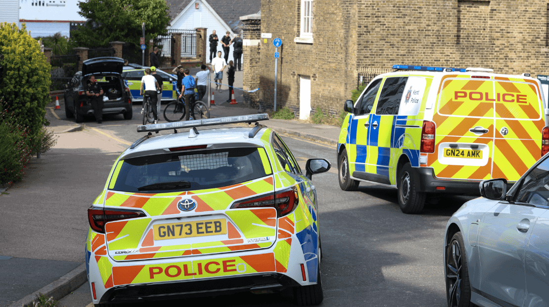 River Thames Tragedy: 9-Year-Old Girl Missing in Gravesend as Boy Taken to Hospital %sep% UKNIP