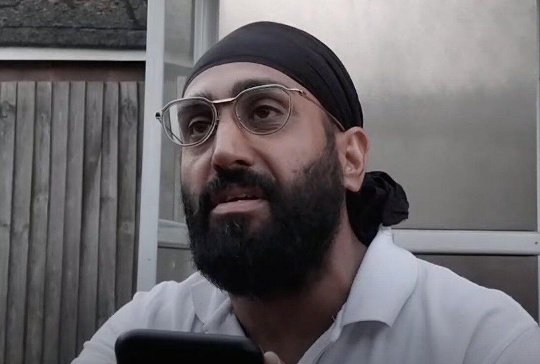 AJ Audits M25 Coach Chase Highlights Farce