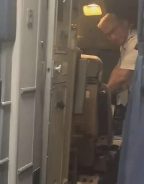 Delta Pilot Arrested SFO After Flight 2809 Arrival | UKNIP | UK News in ...