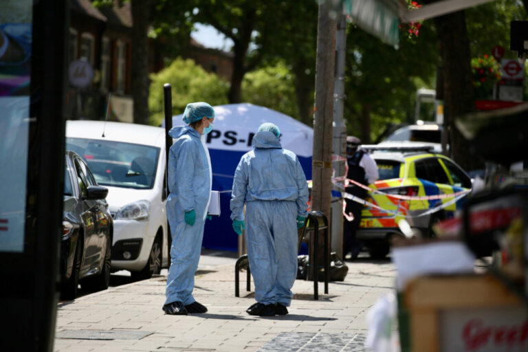 Chingford Mount Stabbing Sparks Murder Investigation | UKNIP | UK News ...