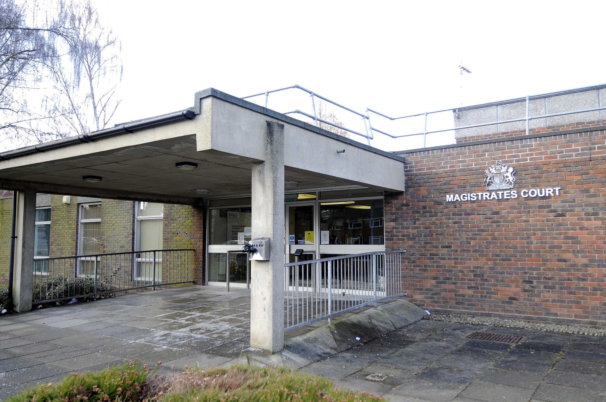 London Drug Dealer with Seven Phones Convicted of Supplying Cocaine in ...