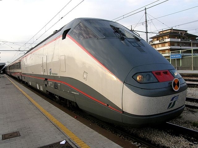 Double-Decker Trains Set to Revolutionise UK Rail Travel - UKNIP